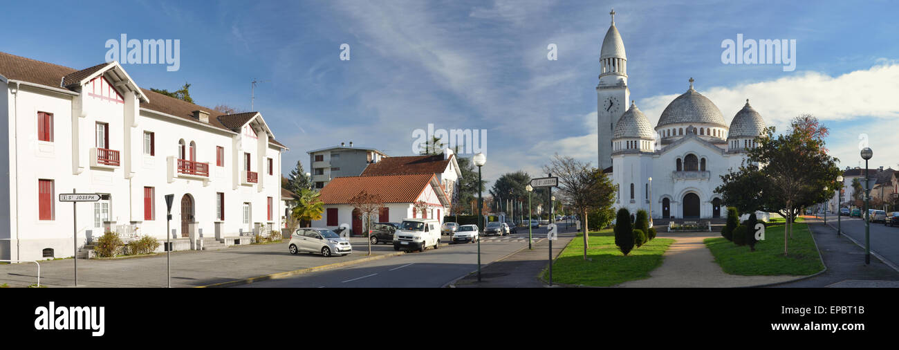 Panoramic view of the French city Pau Stock Photo - Alamy