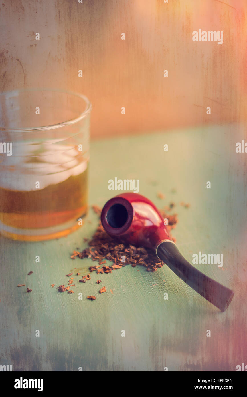 Ice drug pipe hi-res stock photography and images - Alamy