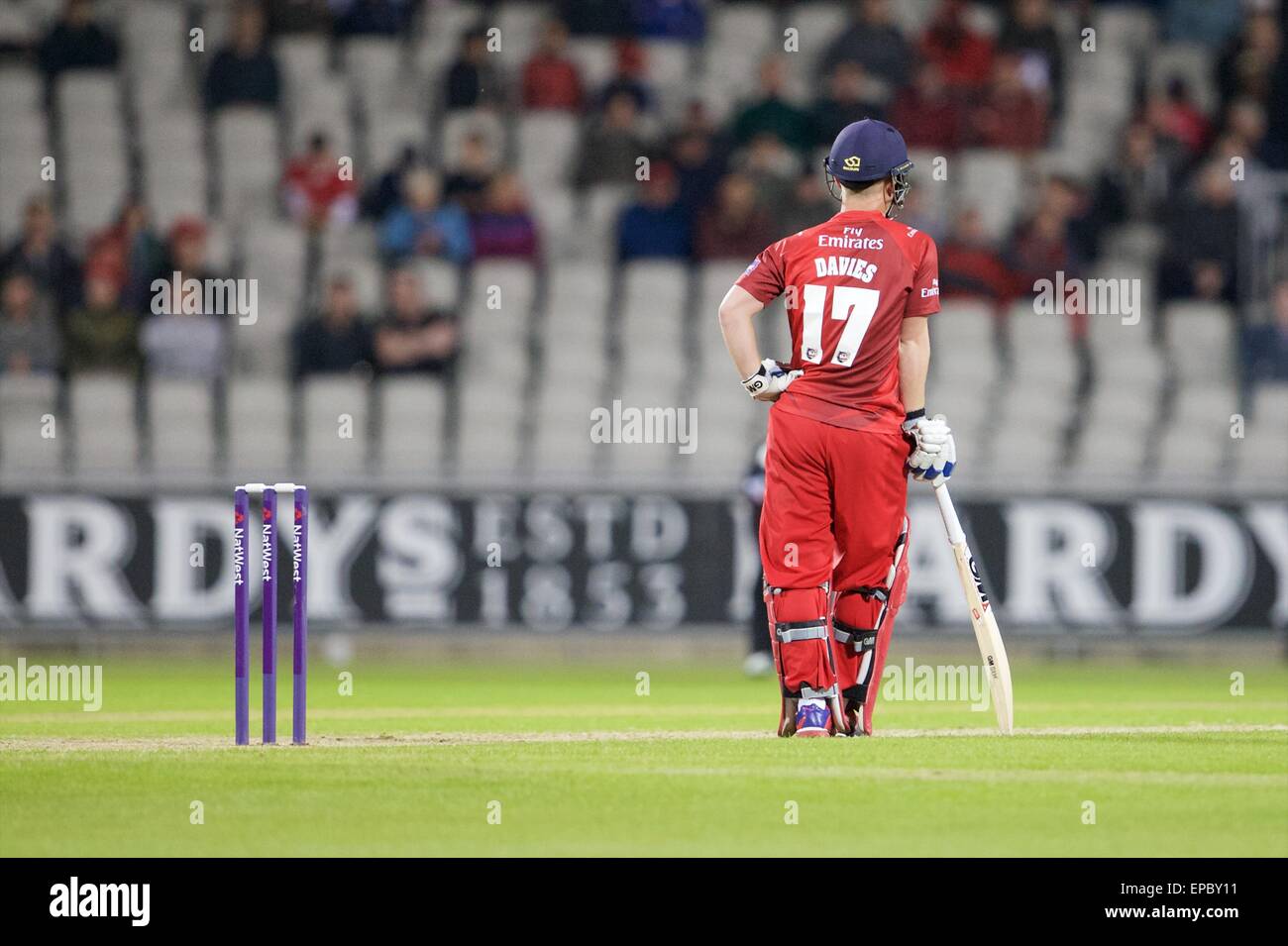 Wicket keeper alex davies hi-res stock photography and images - Alamy