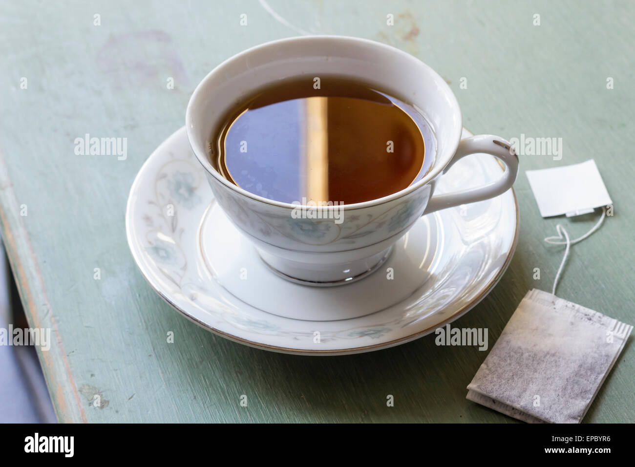 Dainty tea cup hi-res stock photography and images - Alamy
