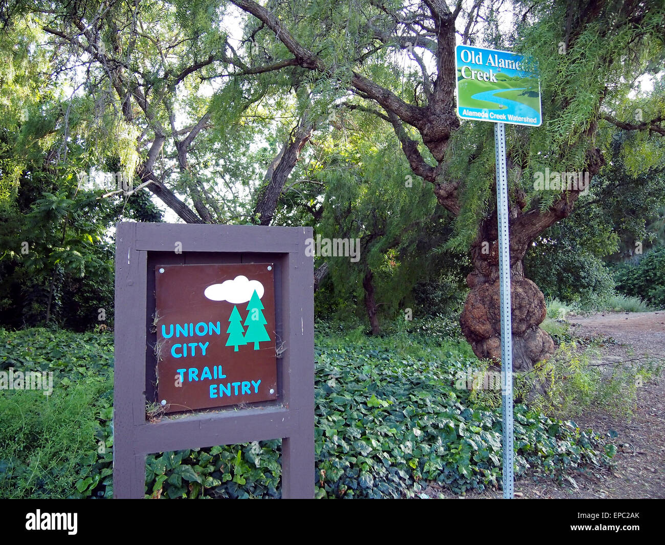 Union City, California, Trail entry sign Stock Photo - Alamy