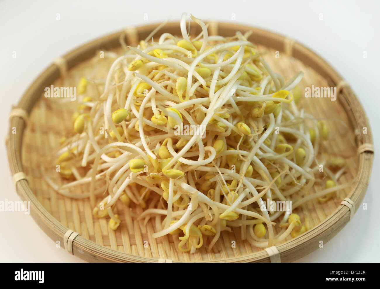 Bean sprout hi-res stock photography and images - Alamy