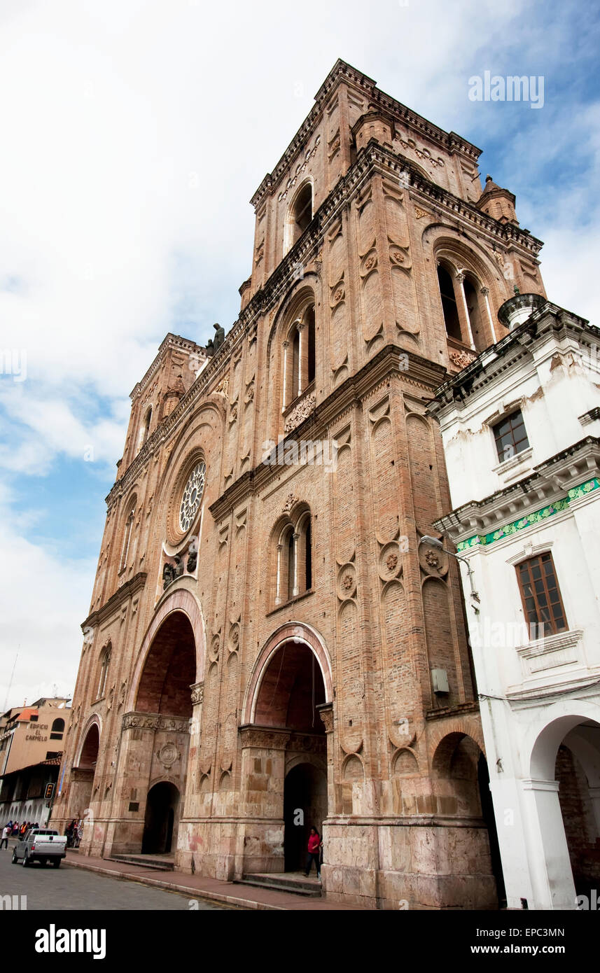 Catedral de cuenca ecuador hi-res stock photography and images - Alamy