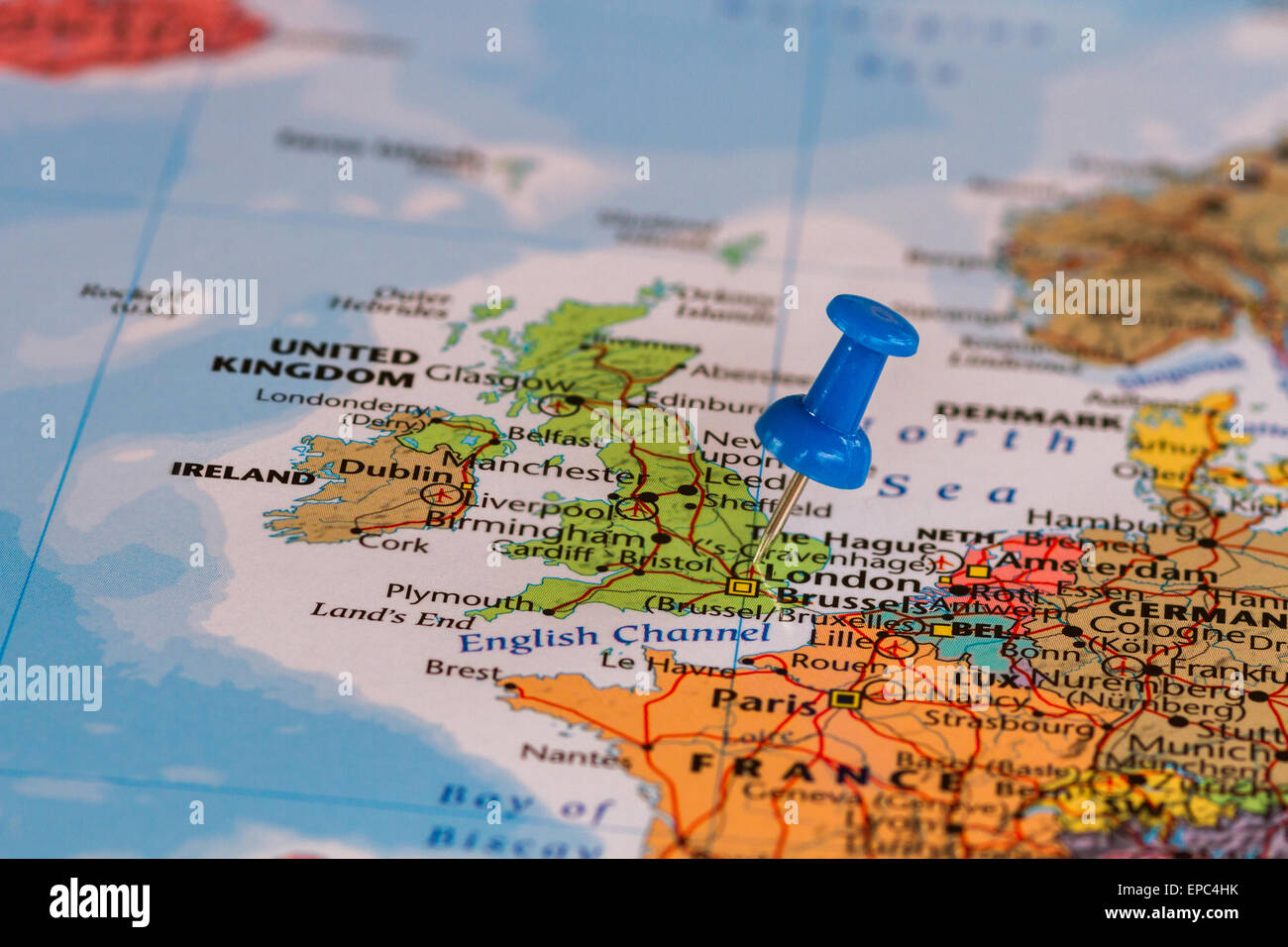 Map city london map pin hi-res stock photography and images - Alamy