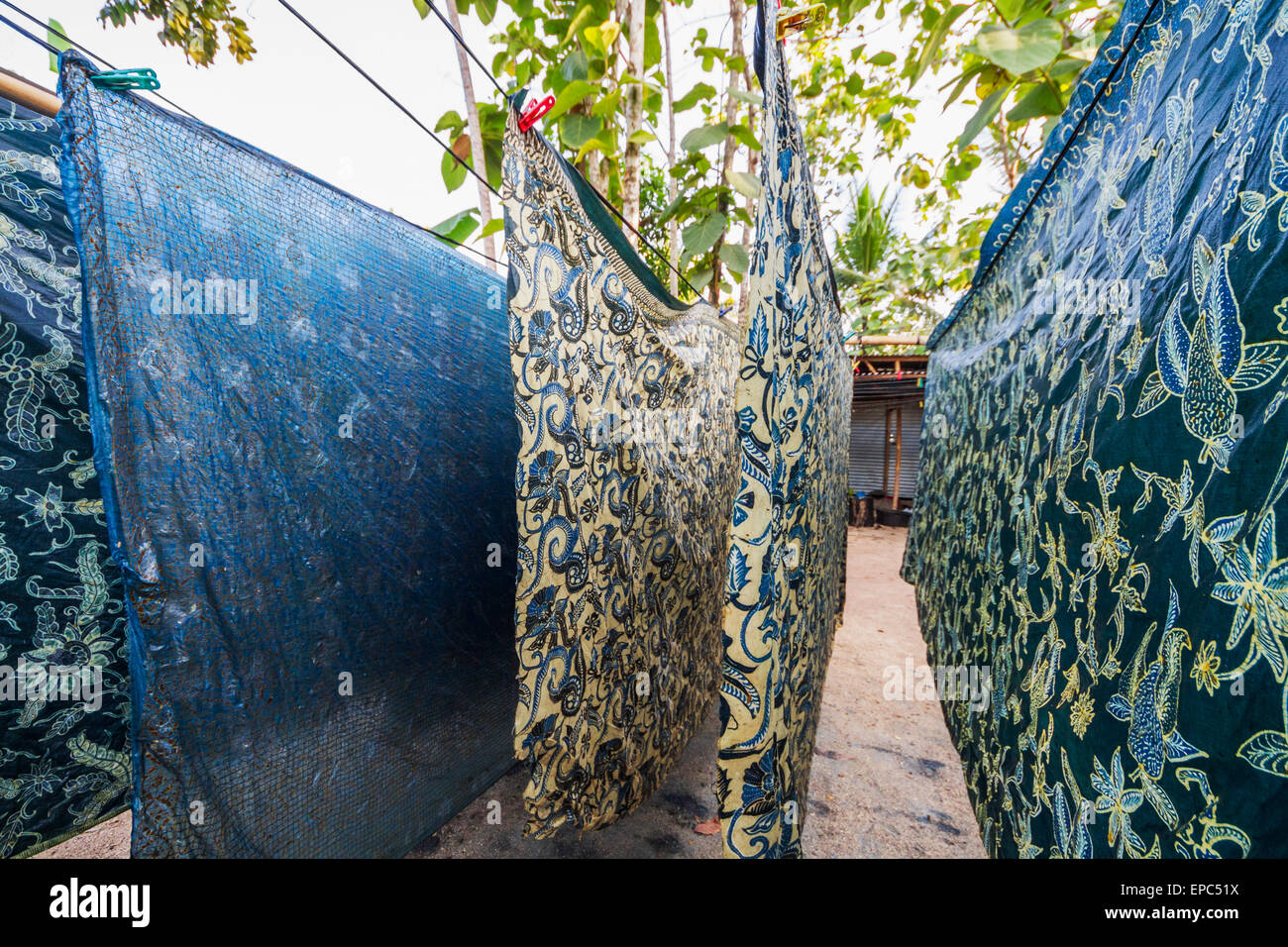 Indonesian cloth hi-res stock photography and images - Alamy