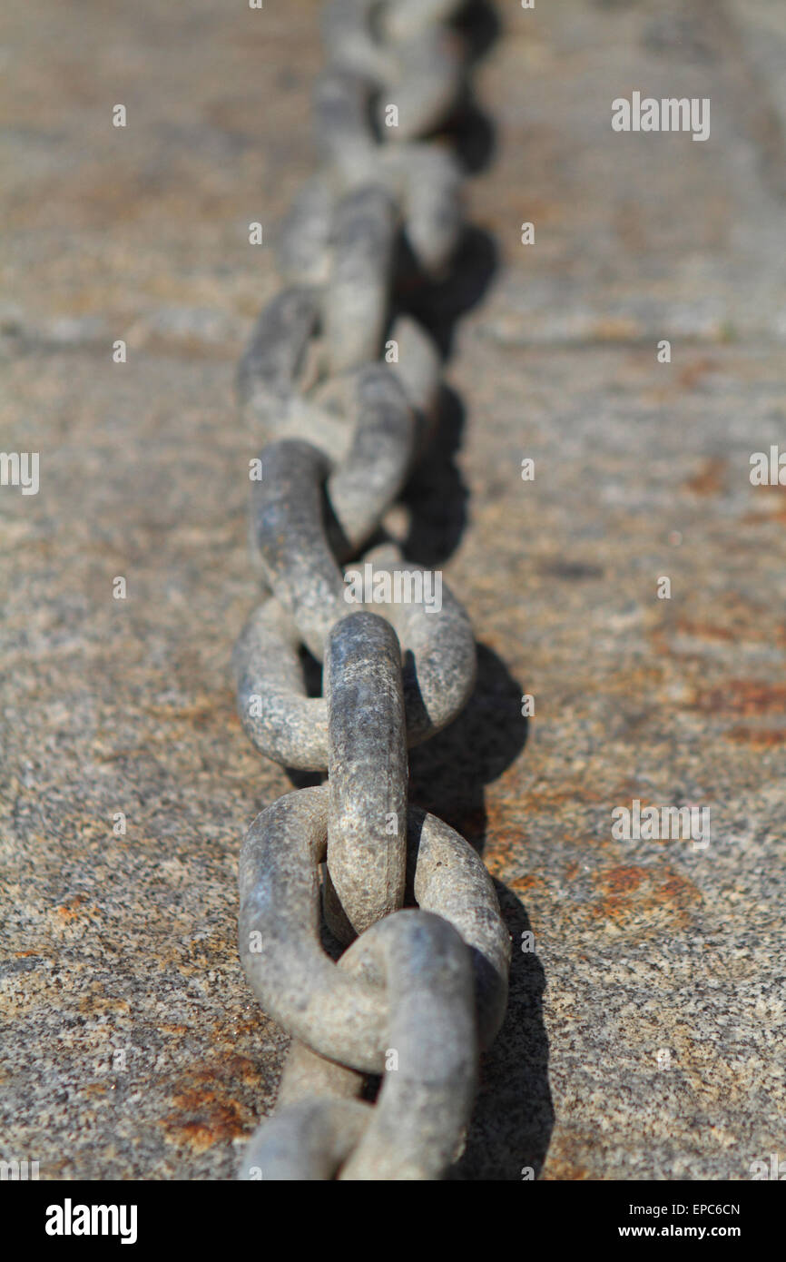 Length of industrial, metal chain Stock Photo - Alamy