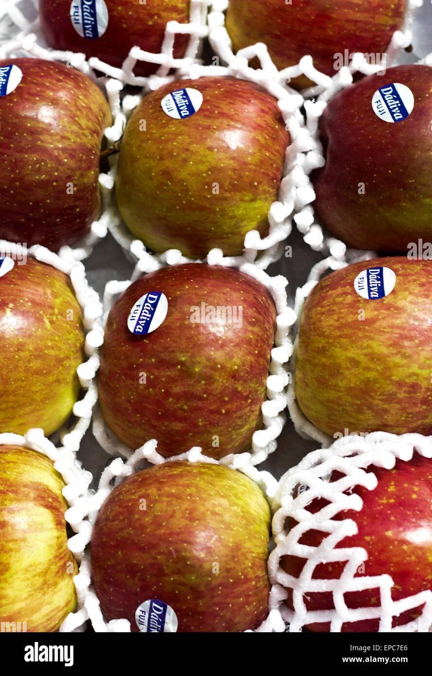 Buying boxes hi-res stock photography and images - Alamy