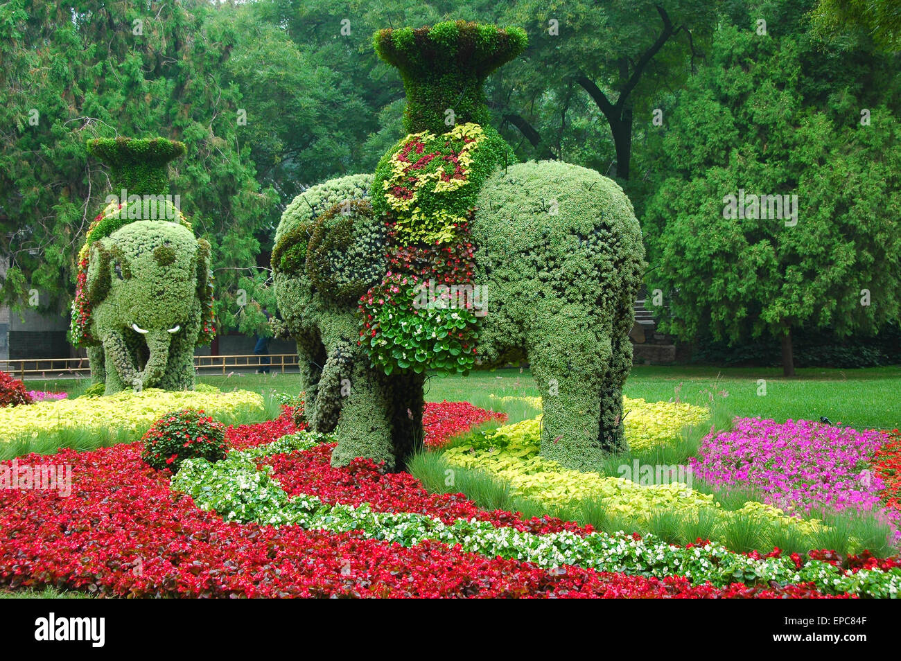 Chinese Temple Gardens Stock Photo - Alamy