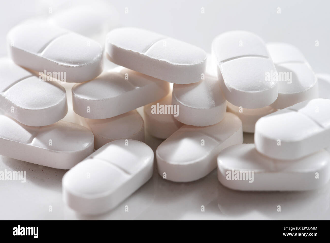 Paracetamol tablets hi-res stock photography and images - Alamy