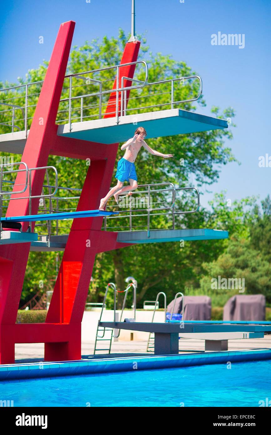 Child dive board hi-res stock photography and images - Alamy