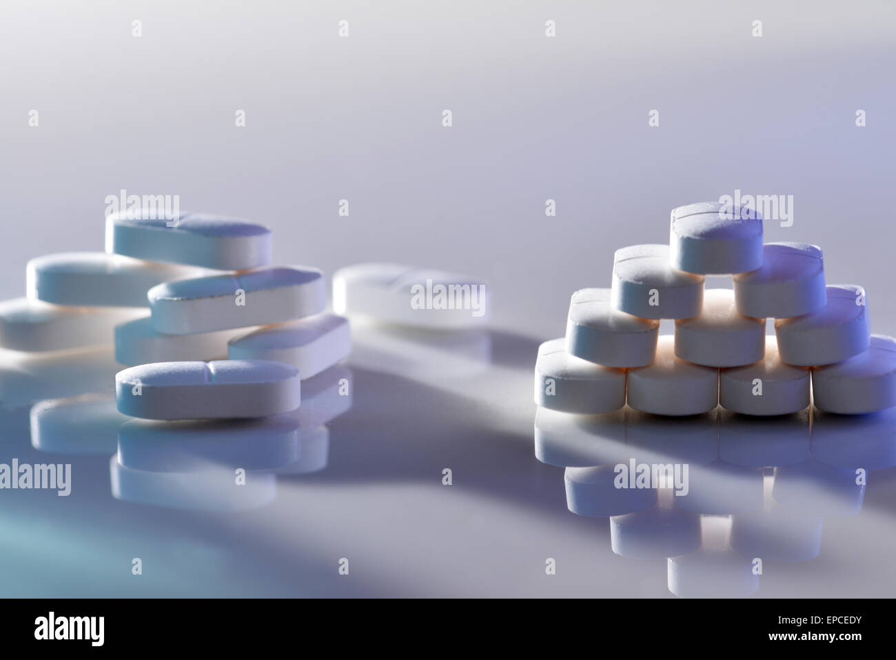 Acetaminophen paracetamol pills hi-res stock photography and images - Alamy