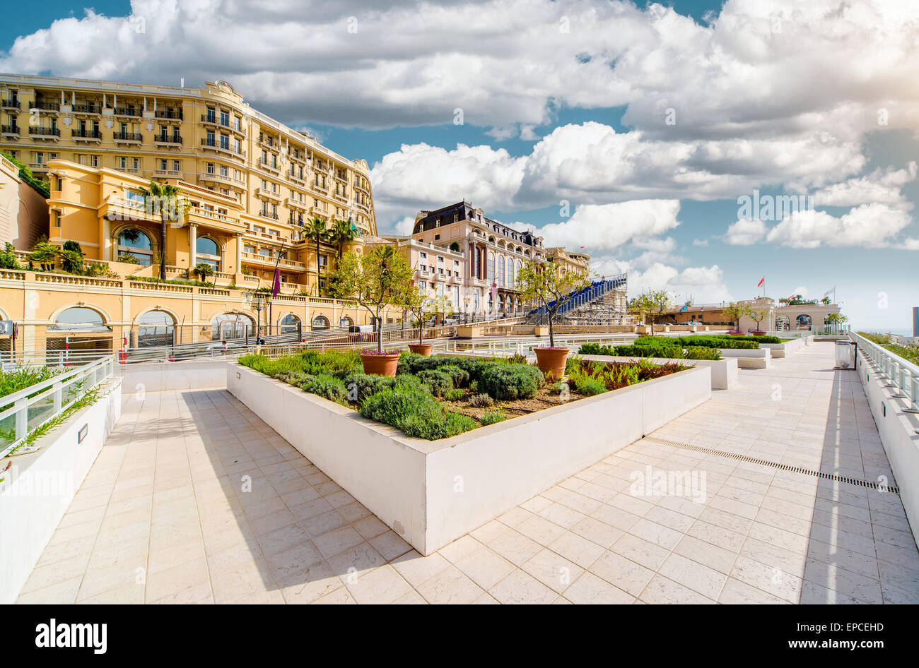 Empty street view hi-res stock photography and images - Alamy