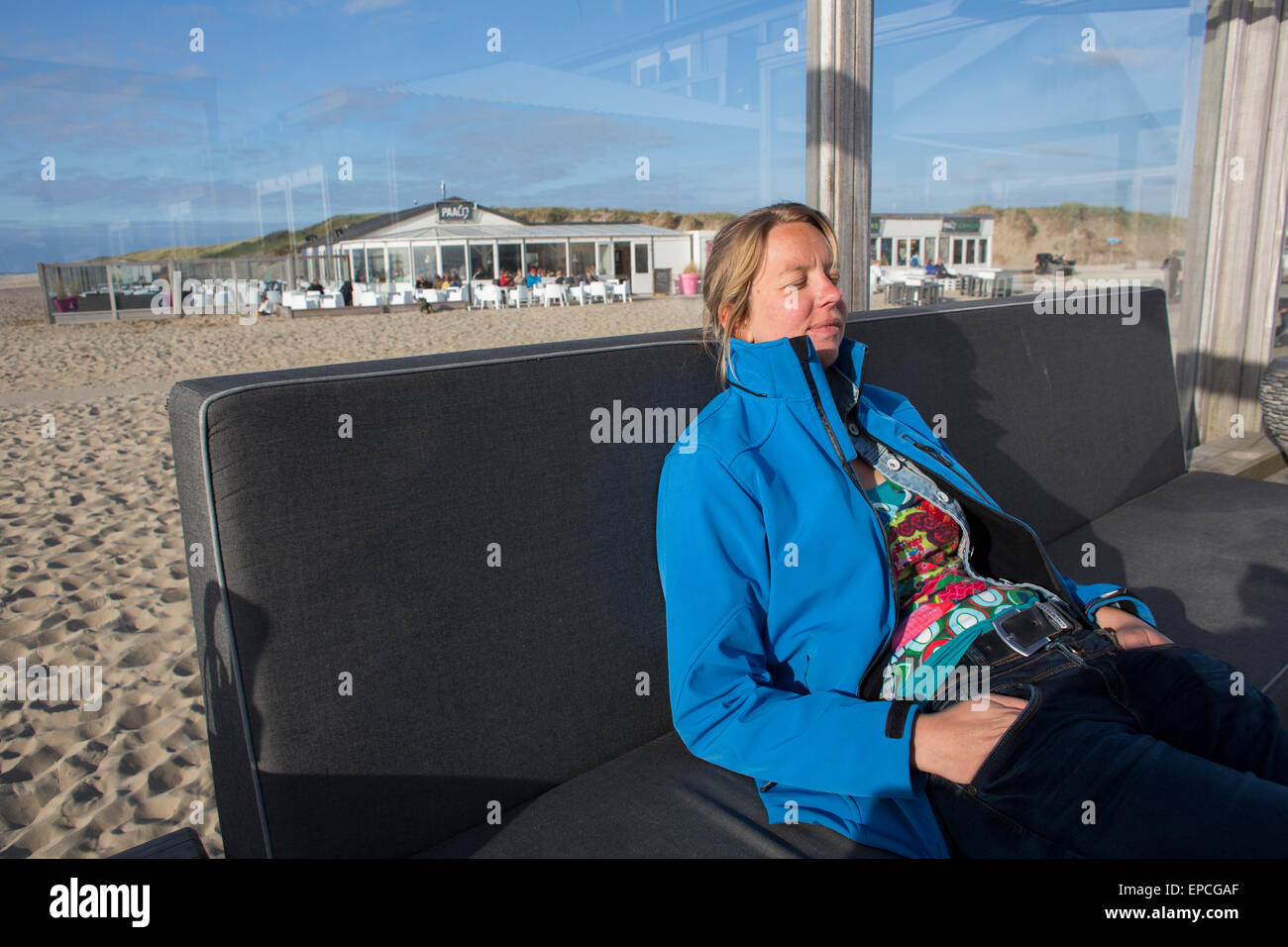 Dutch woman hi-res stock photography and images - Alamy