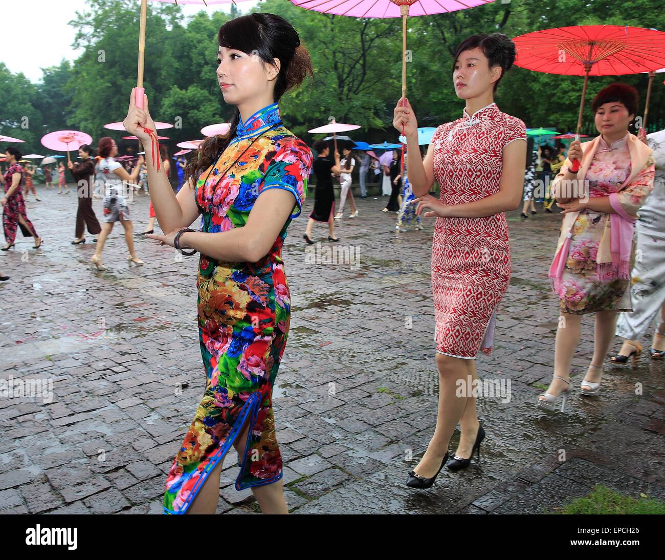 Chinese cheongsams hi-res stock photography and images - Alamy