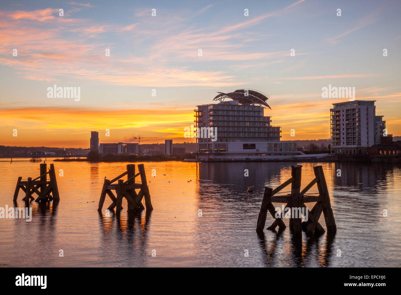 Cardiff bay wales sunset hi-res stock photography and images - Alamy
