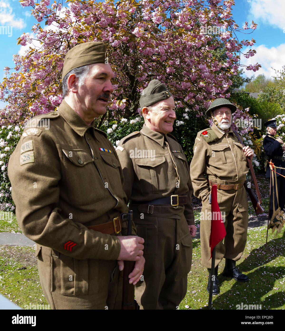 Men dressed in 1940s home guard uniforms hi-res stock photography and ...