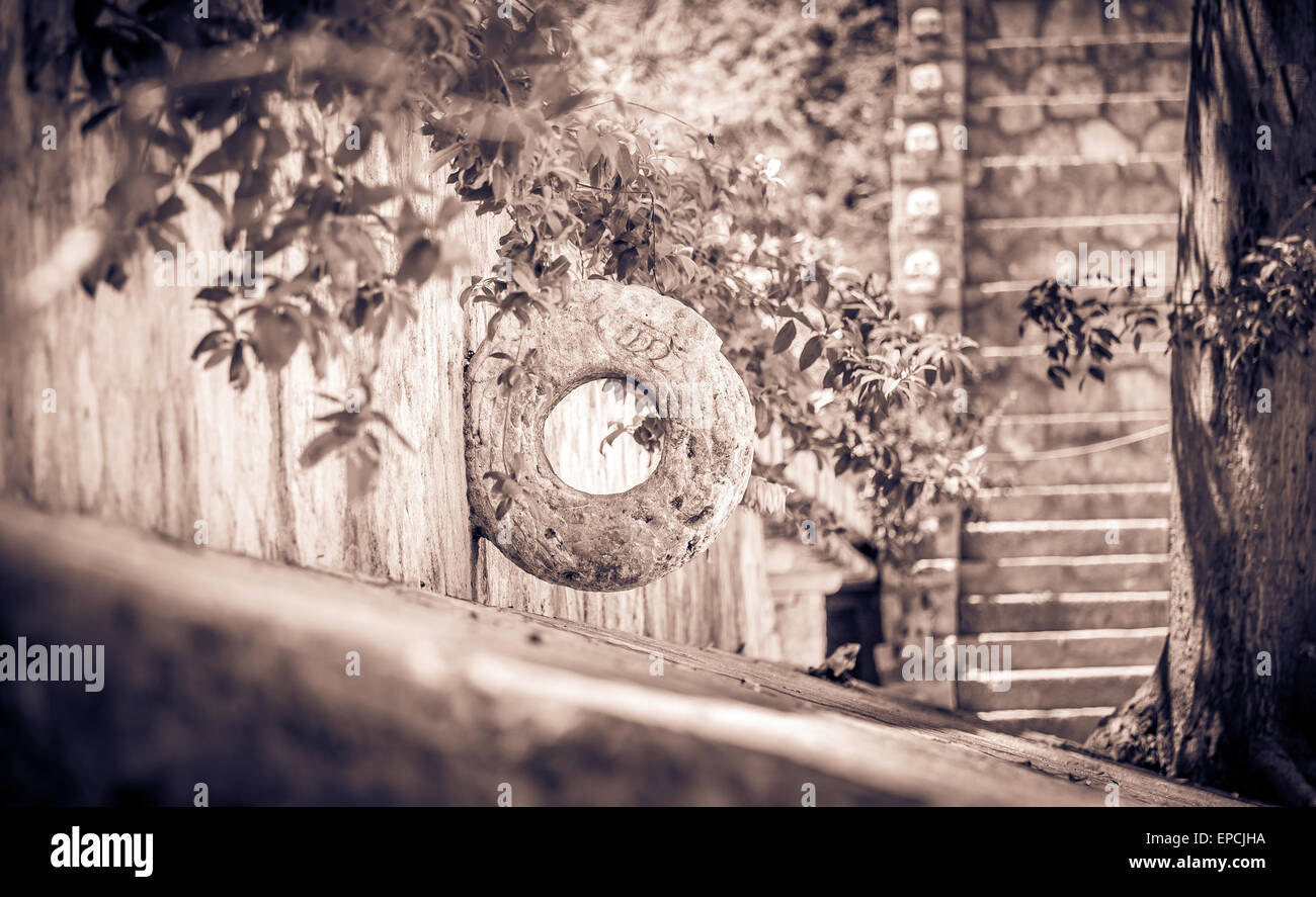 Stone hoop hi-res stock photography and images - Alamy