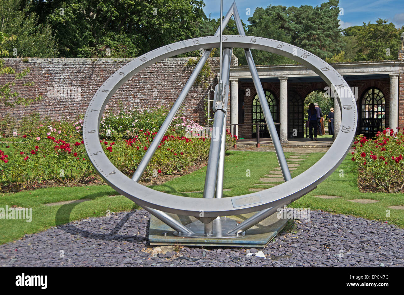Garden sun dial hi-res stock photography and images - Alamy