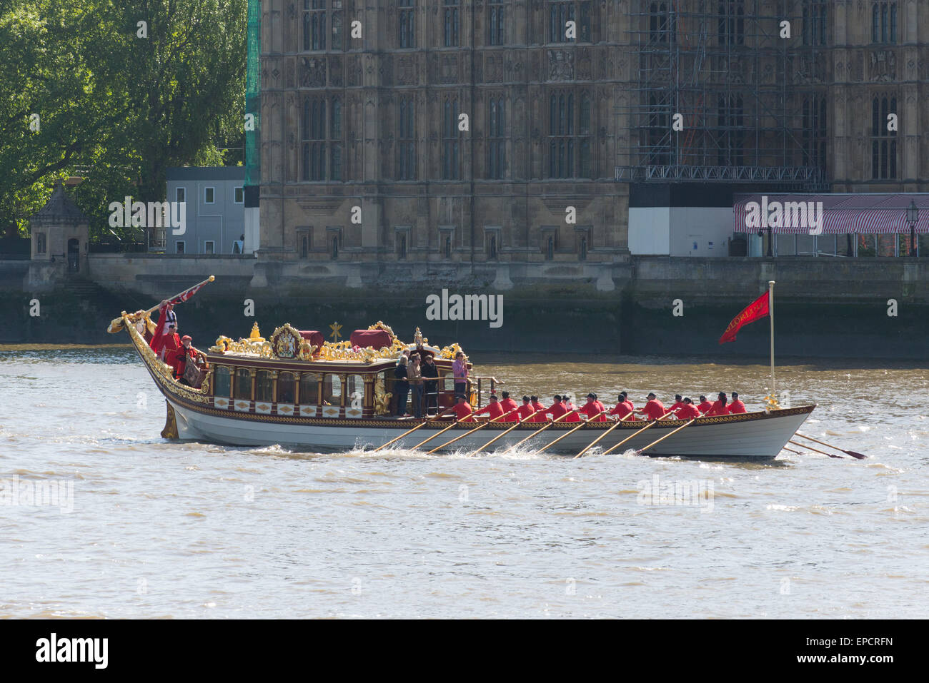 Queens royal rowbarge hi-res stock photography and images - Alamy