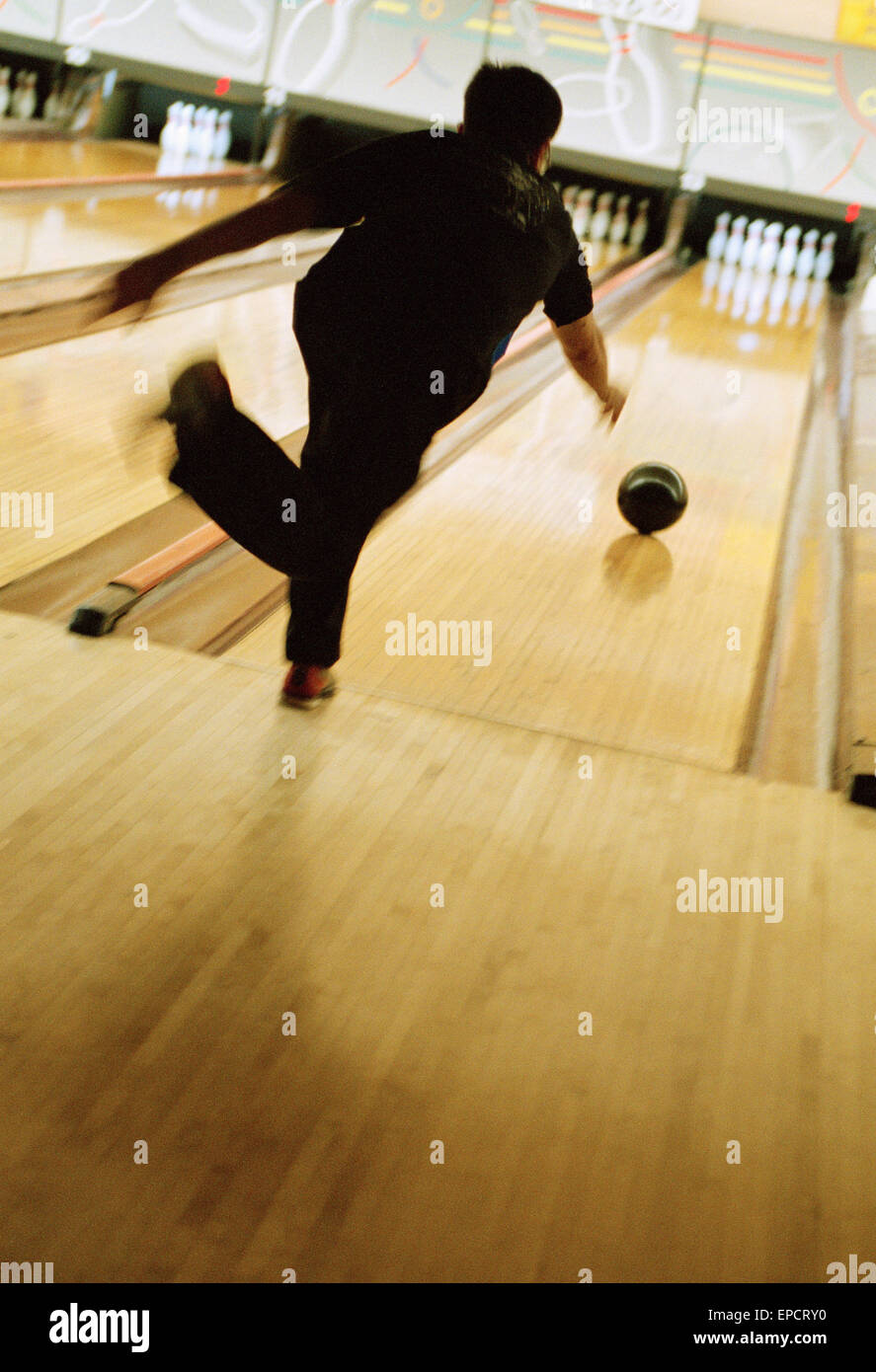 Bowling man silhouette hi-res stock photography and images - Alamy