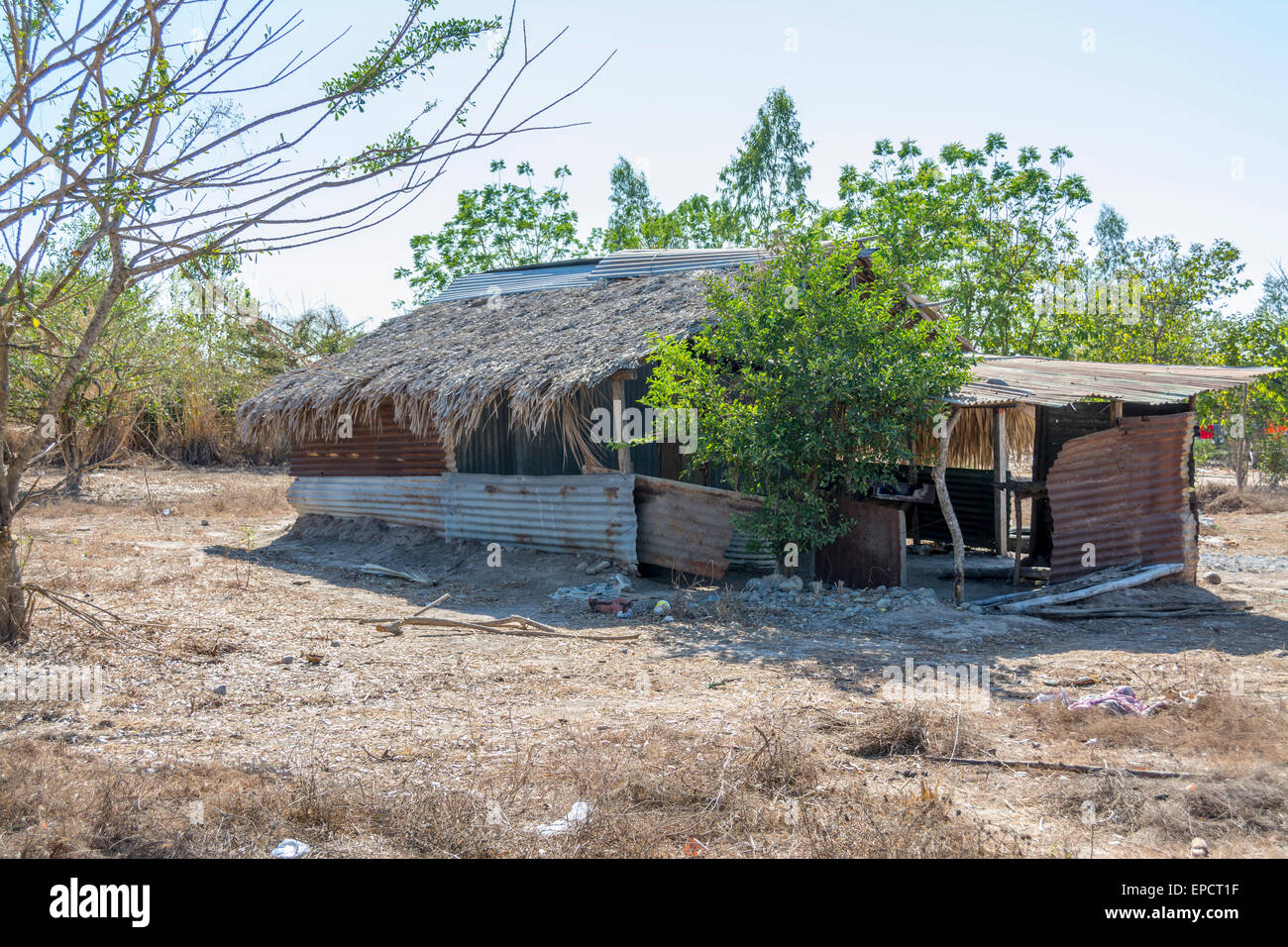 Poor housing hi-res stock photography and images - Alamy