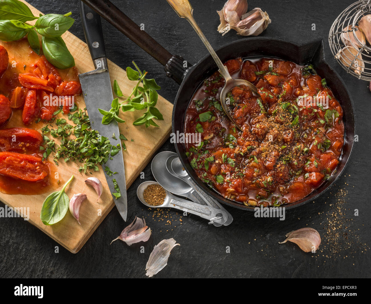 Neopolitan pasta sauce hi-res stock photography and images - Alamy