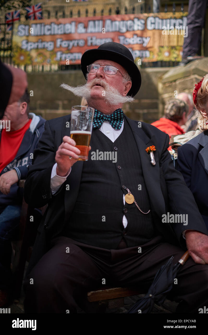 Bowtie1940s hi-res stock photography and images - Alamy