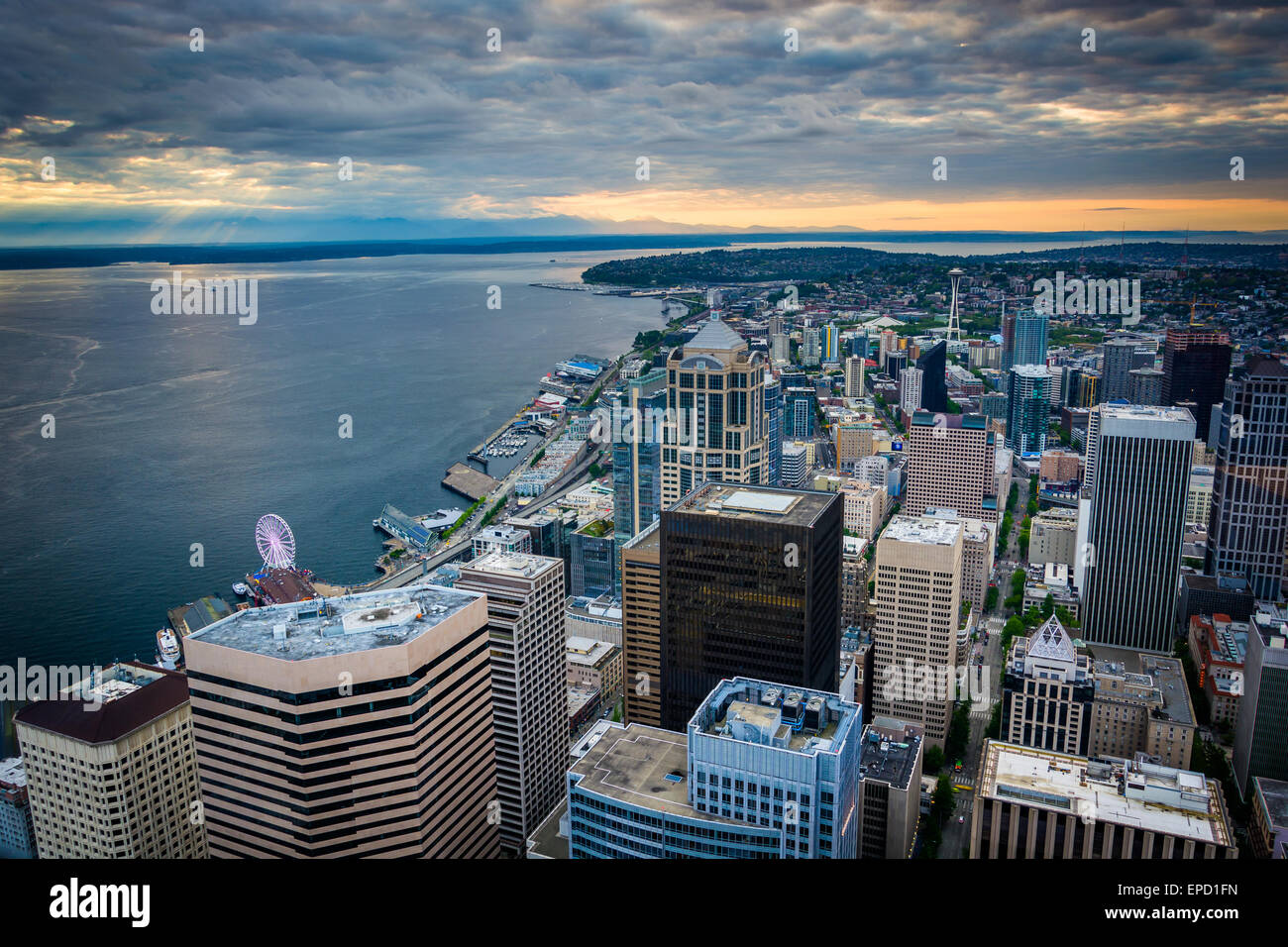 Skyline urban architecture hi-res stock photography and images - Alamy