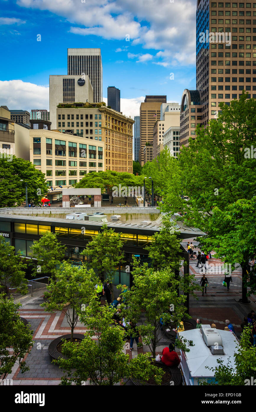 Retail core hi-res stock photography and images - Alamy