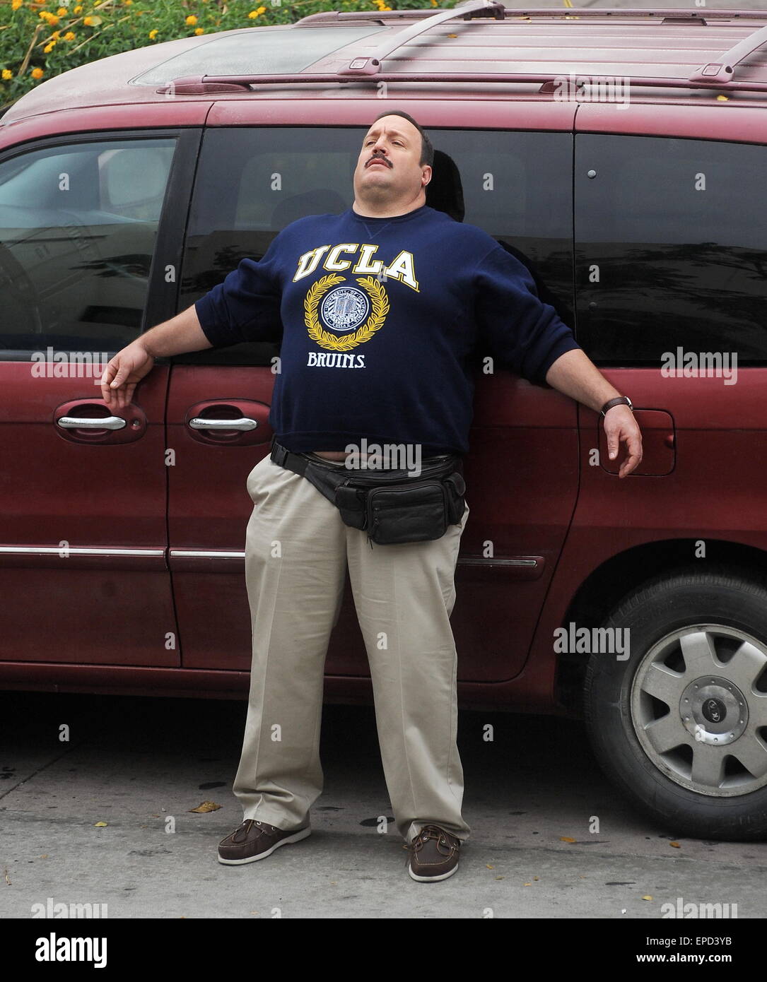 Comedian actor Kevin James filming his sequel "Paul Blart: Mall Cop 2 ...