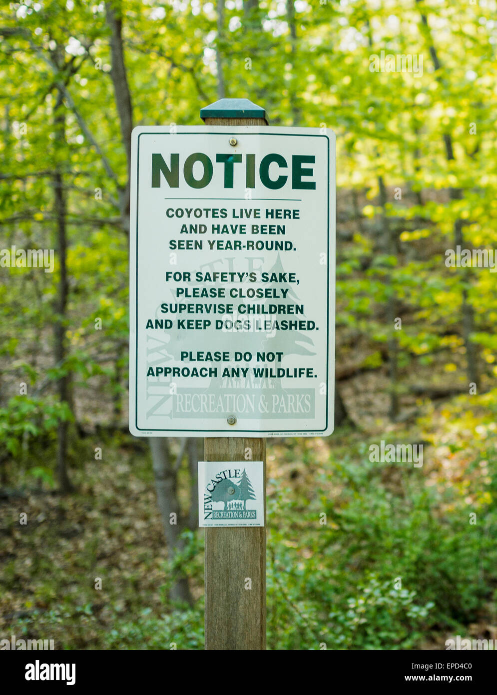 Coyote warning sign hi-res stock photography and images - Alamy