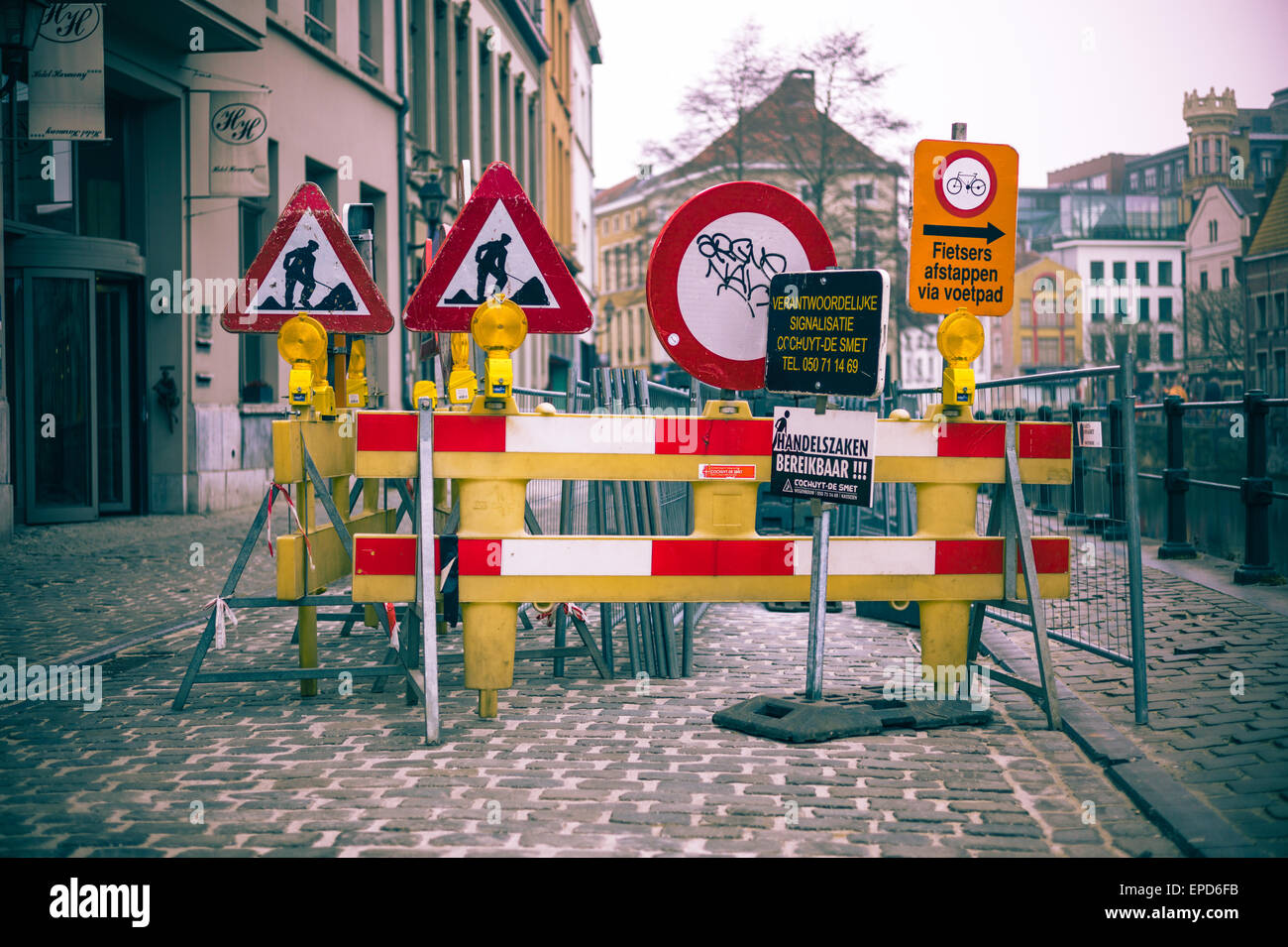 Roadwork hi-res stock photography and images - Alamy