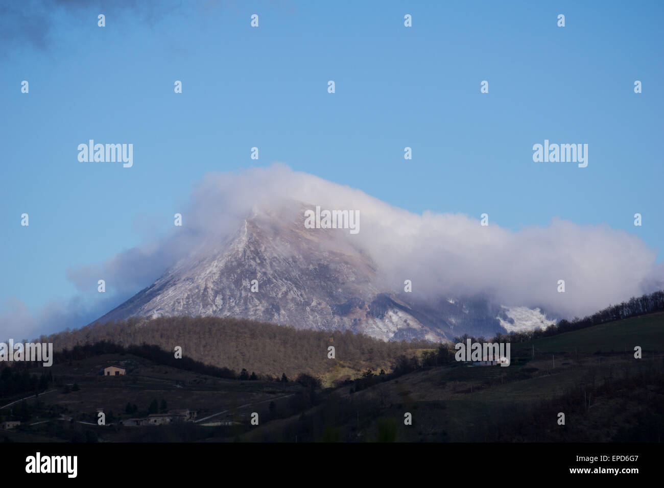 Mount Acuto in winter with clouds on the Summit, Apennines, Umbria ...