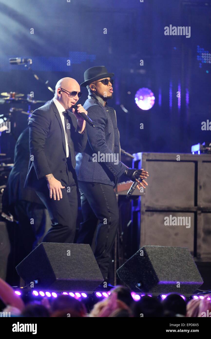 Pitbull and Ne-Yo perform together at ABC studios for late-night talk ...