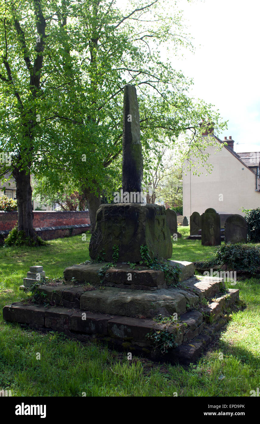 Churchyard cross hi-res stock photography and images - Alamy