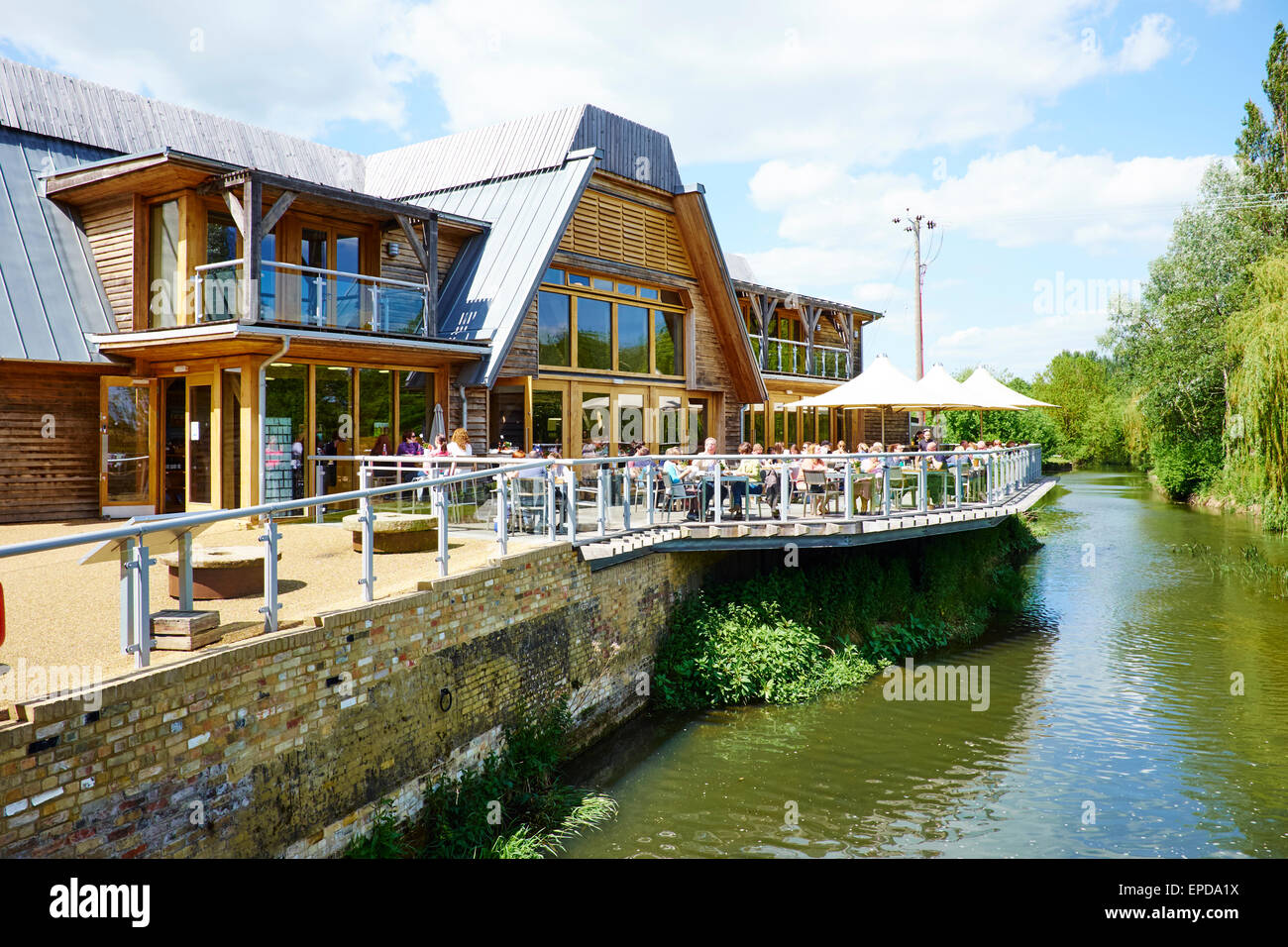 Riverside Cafe Stock Photos & Riverside Cafe Stock Images - Alamy