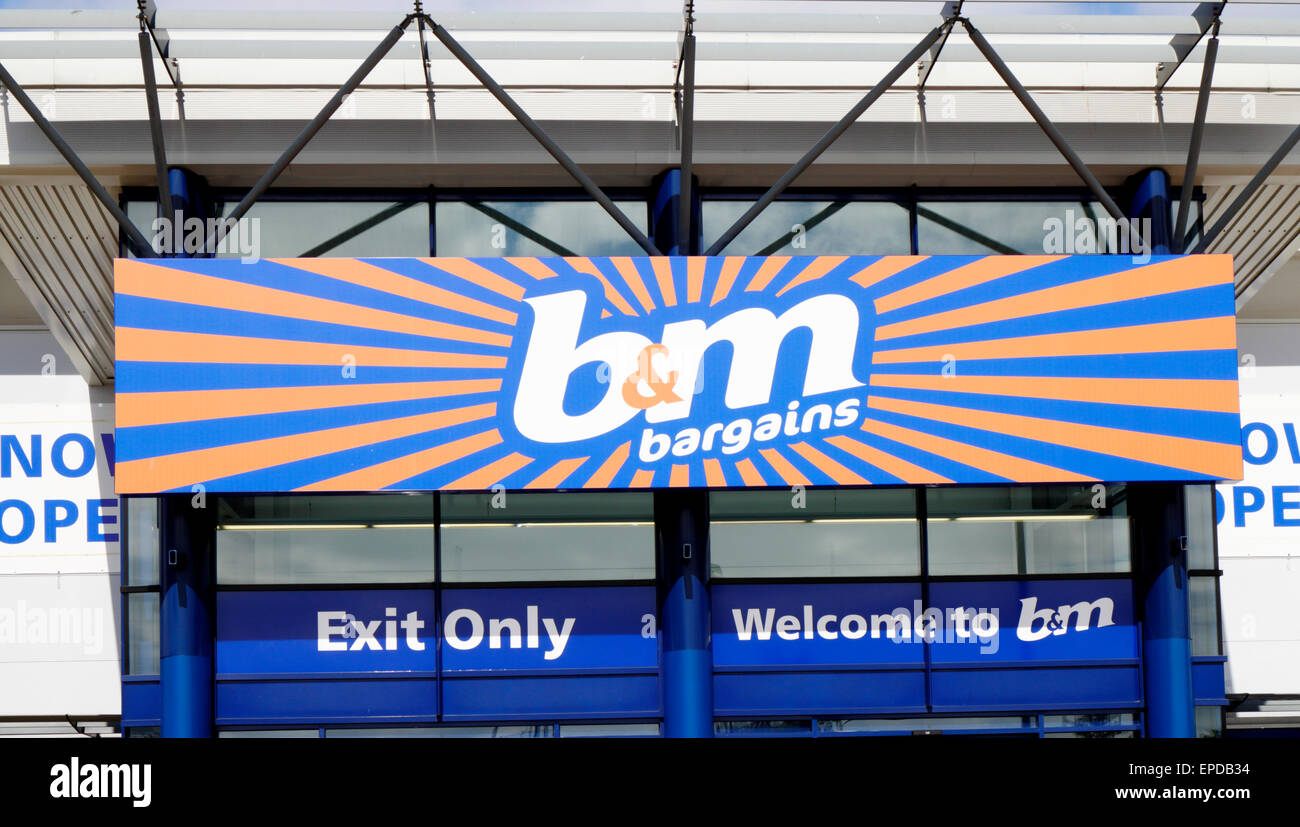 B&m logo hi-res stock photography and images - Alamy