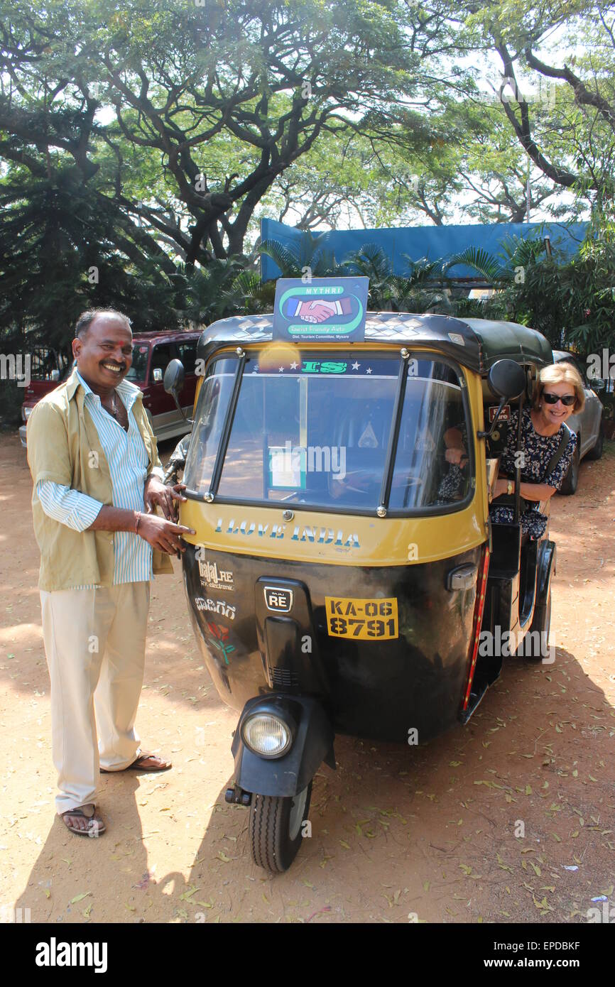 Auto rickshaw driver hi-res stock photography and images - Alamy