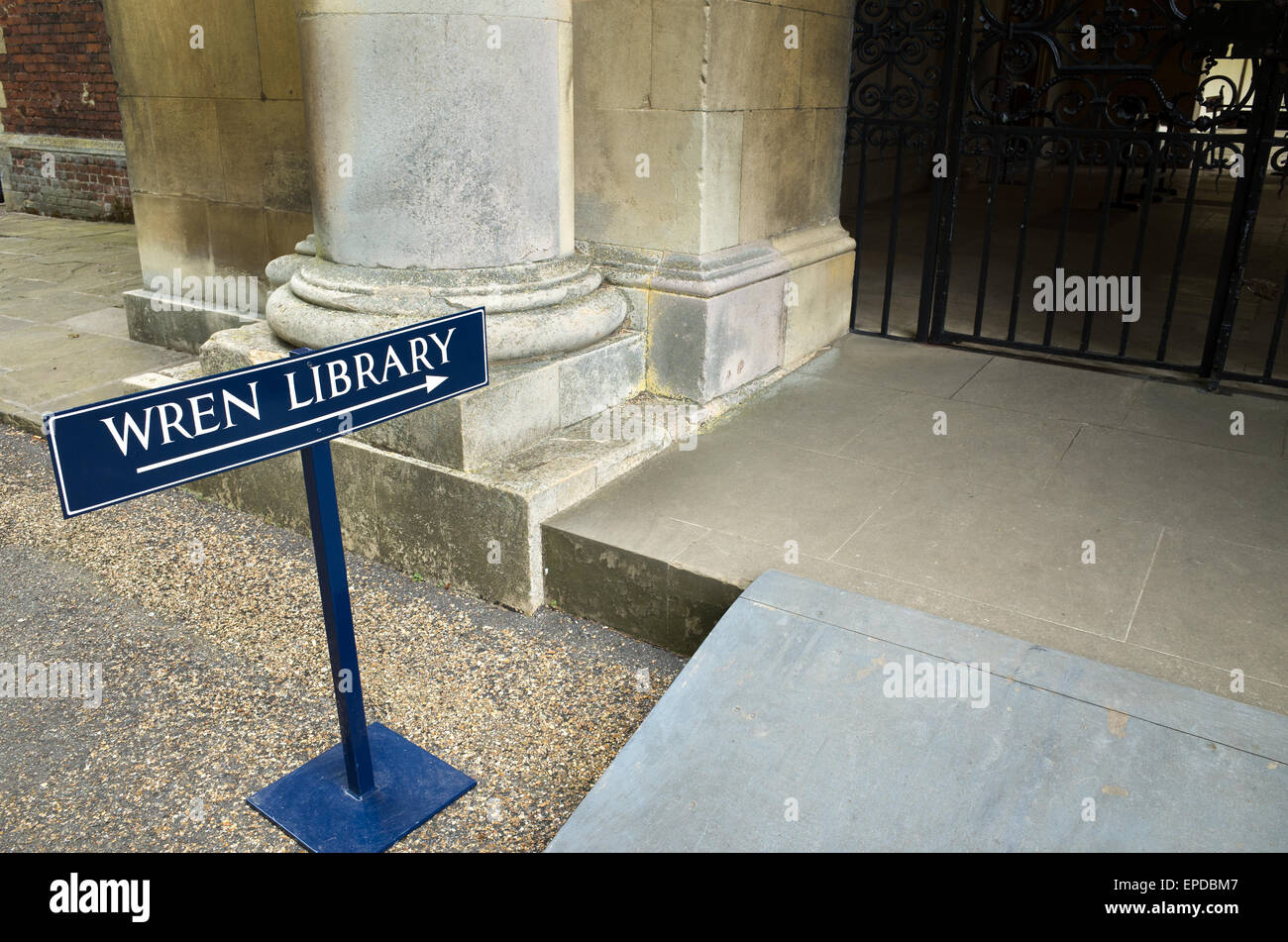 Library sign cambridge college hi-res stock photography and images - Alamy