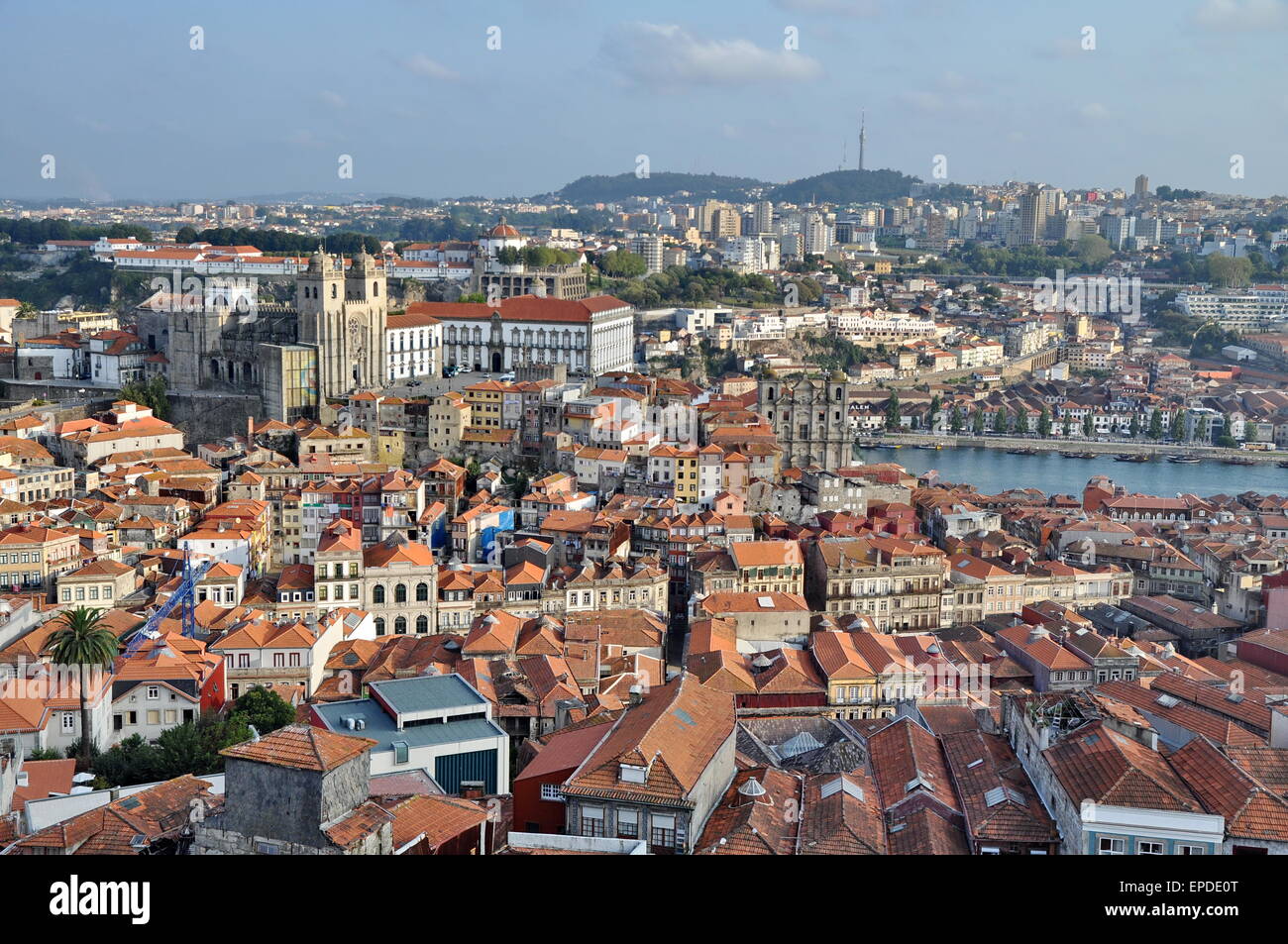 Red rooftop houses portugal hi-res stock photography and images - Alamy