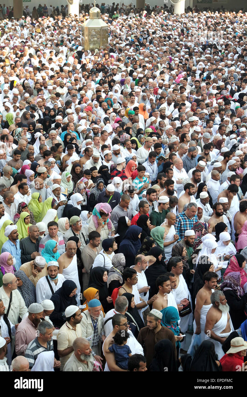 Muslim praying kaaba hi-res stock photography and images - Alamy