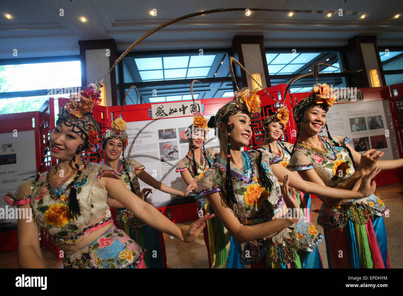 Berlin, Germany. 17th May, 2015. Chinese dancers wearing traditional ...
