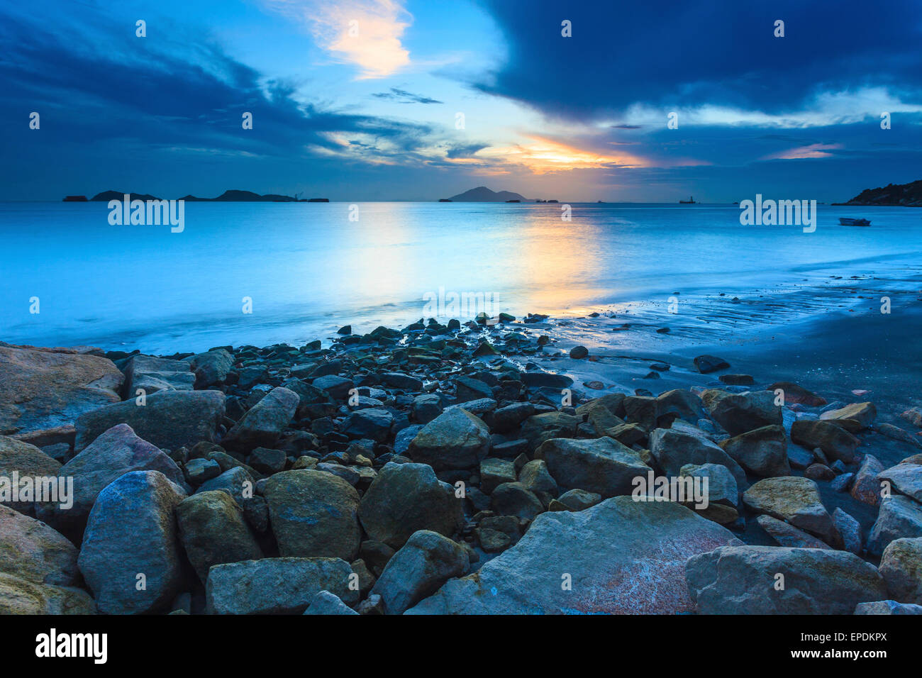Beautiful tropic sea rocky coast hi-res stock photography and images ...