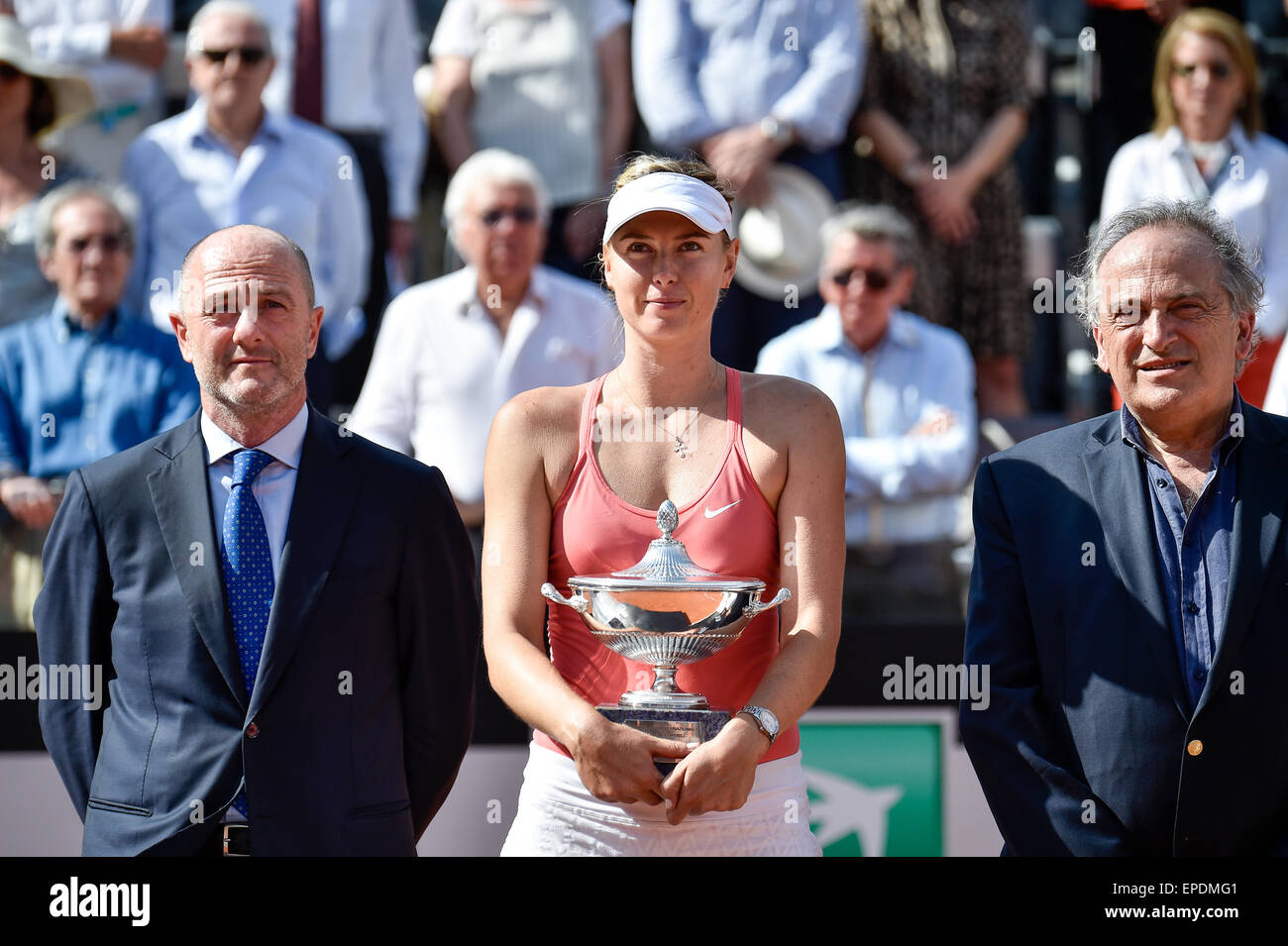 Carla suarez navarro versus suarez navarro hi-res stock photography and ...