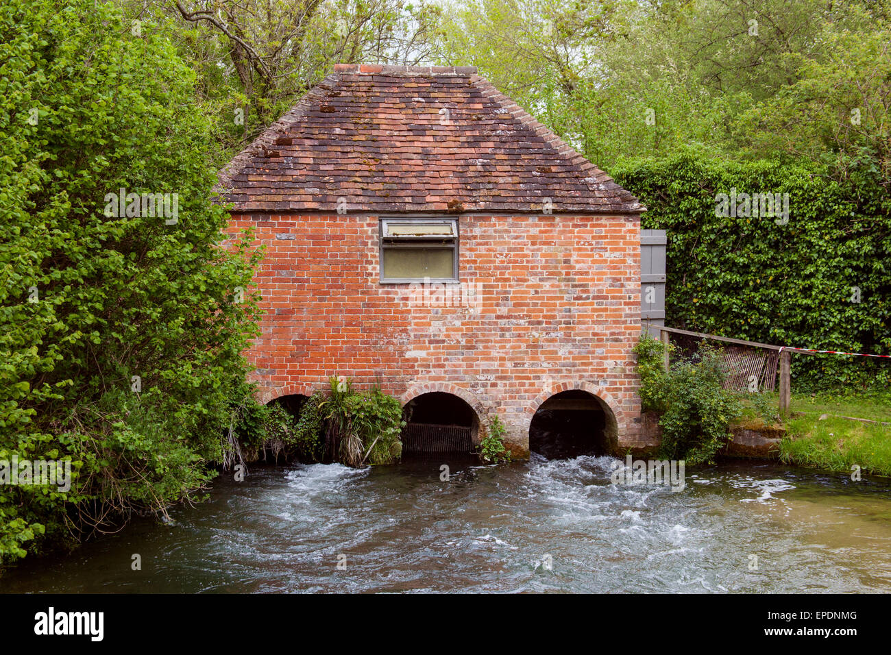 Eel house river alre alresford hampshire eel house river arle hi-res ...