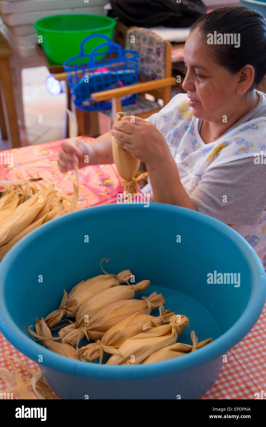 Tamale making hi-res stock photography and images - Alamy
