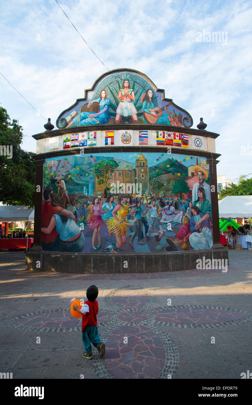 Mexican mural art hi-res stock photography and images - Alamy