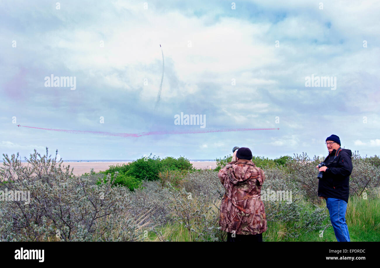 Red arrows enthusiasts photographing the team on an unusual practice ...