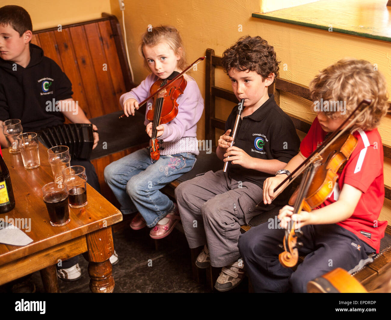 fiddle,penny whistle,Children, playing,at pub, keep, local, musical ...