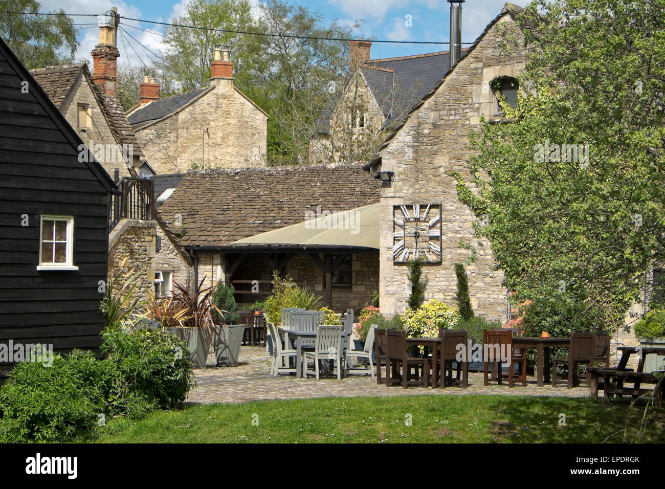 The White Hart Inn, a country pub, near Ford Chippenham Wiltshire ...